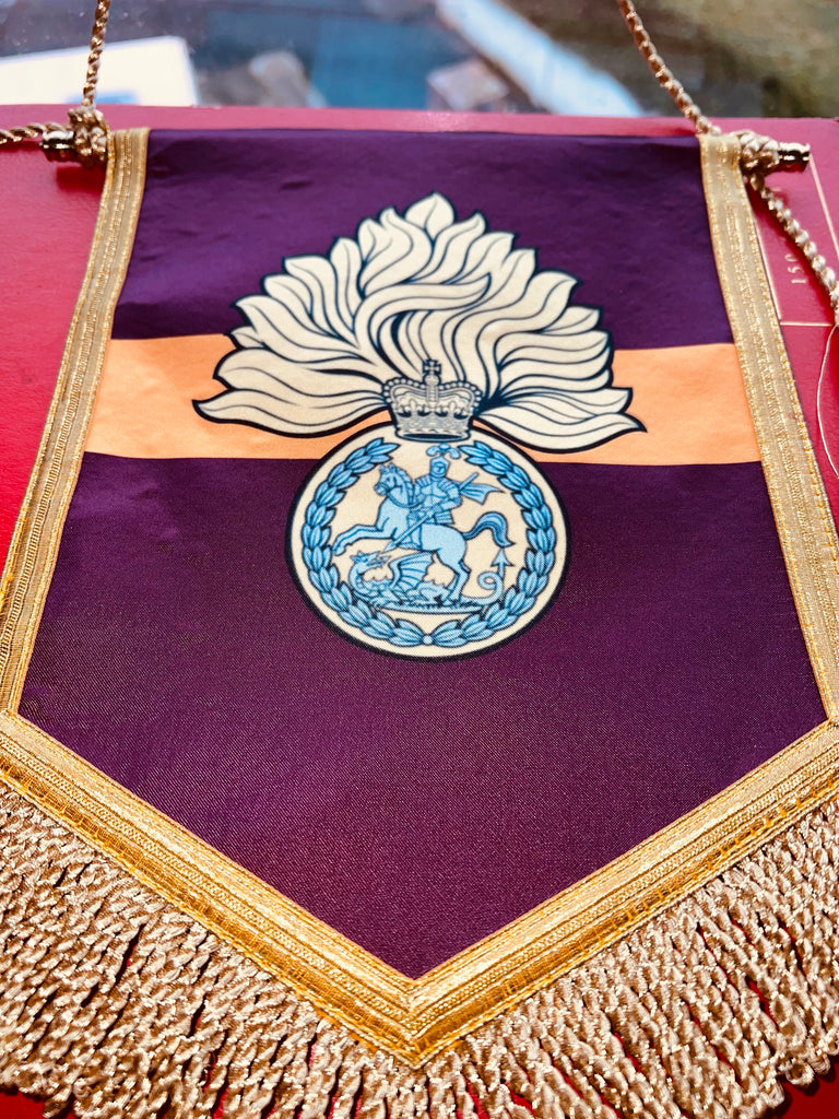 Royal Regiment of Fusiliers Pendant ( RRF/P ) Gold Fringe – British ...